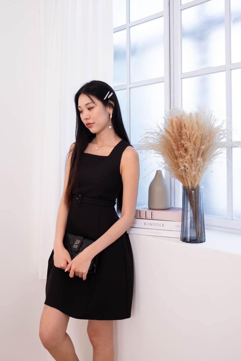 Skyler Square Neck Aline Dress in Black | 3INUTE